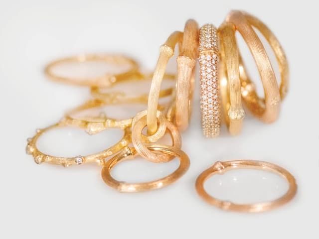 Rings for her | Handcrafted gold & silver | Ole Lynggaard